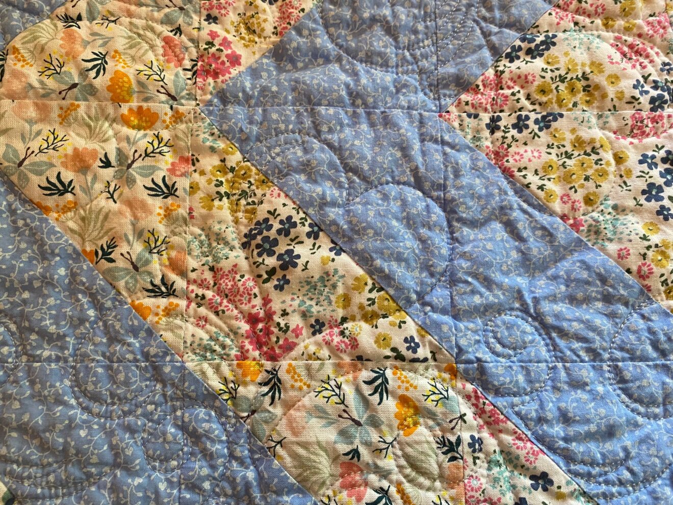 Hearts and Flowers Baby Quilt - Red Bridge Quilts